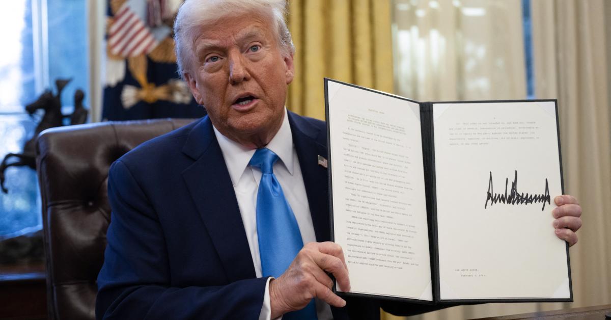 Trump to sign executive order ending taxpayer benefits to illegal migrants | Just The News
